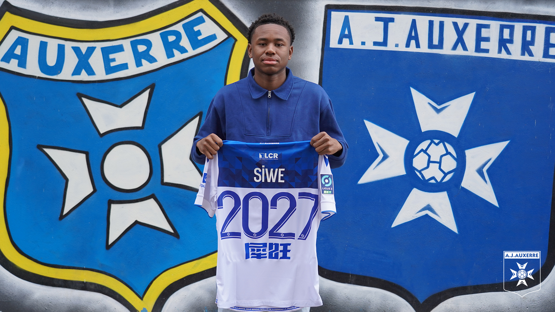 Telli Siwe signe son premier contrat professionnel - AJA